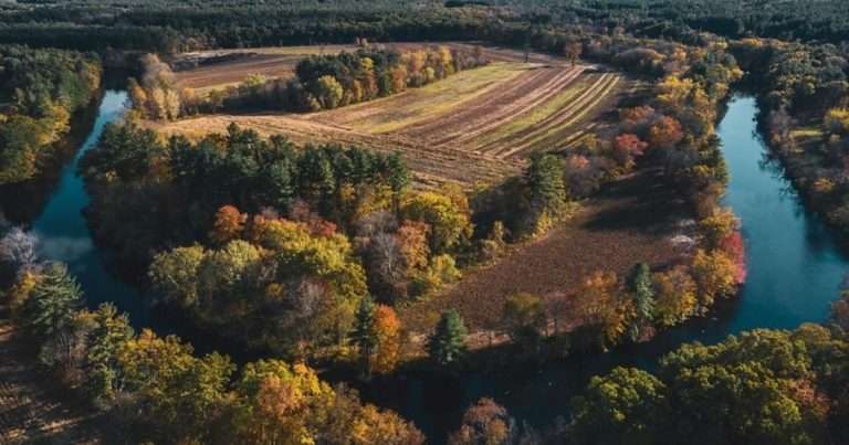 Living in Pepperell MA 🏡 | What to Know Before Moving to Pepperell